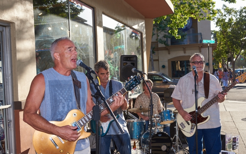 Social Distanced Street Music with the Chain of Fools Band | Downtown ...